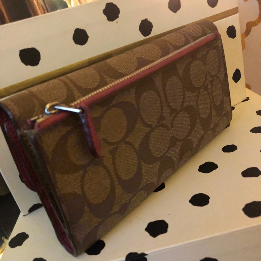 Coach Signature Wallet / Checkbook Wallet - Gem